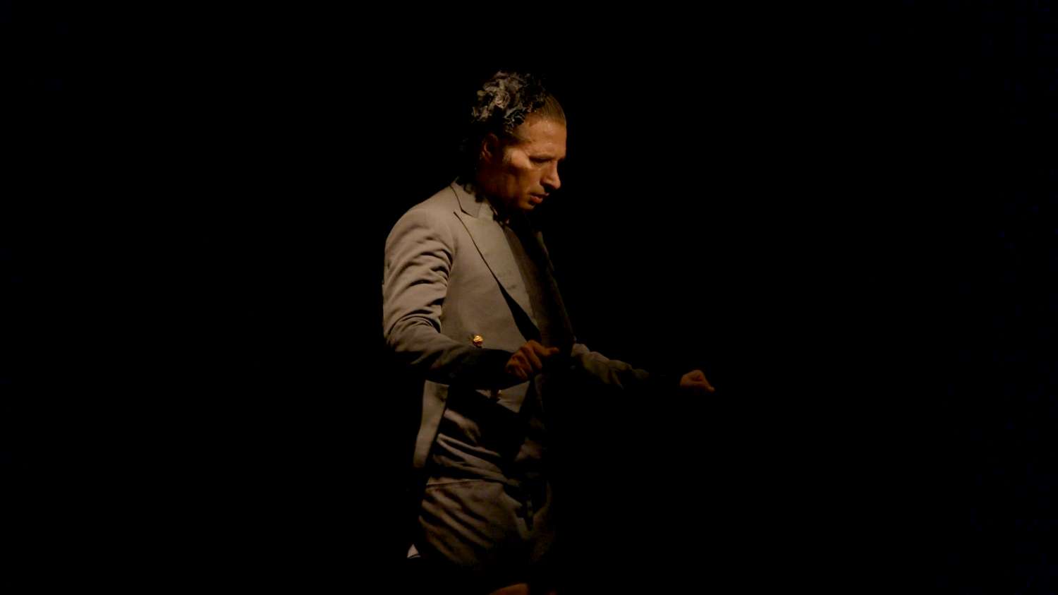 Israel Galván. El hombre que no quería bailar | Matadero Madrid