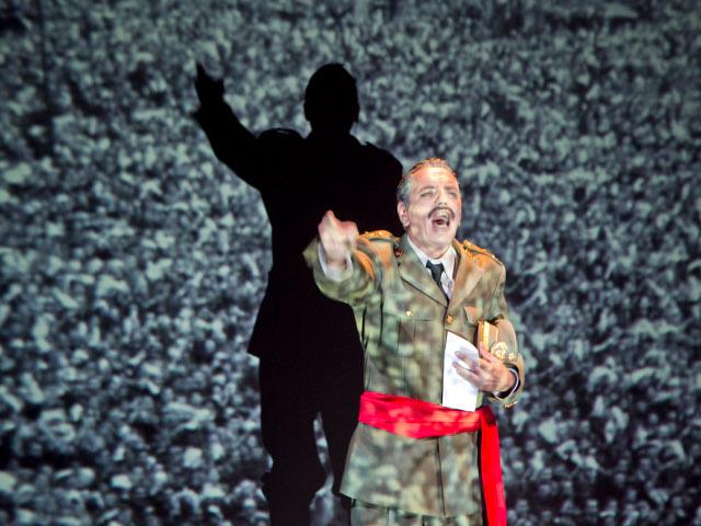 QUEIPO, EL SUEÑO DE UN GENERAL | Matadero Madrid