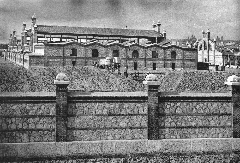 La transformación arquitectónica del Matadero Municipal en centro ...